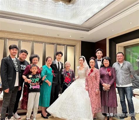 There Is No Hope Of Getting Back Together With Huang Xiaoming Yang Ying Appeared In A Temple And