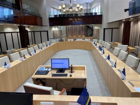 Minister Silvania Zeker Van Herfinanciering