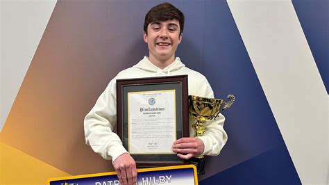 Aurora Track Star Honored With Patrick Hilby Day Fox 32 Chicago