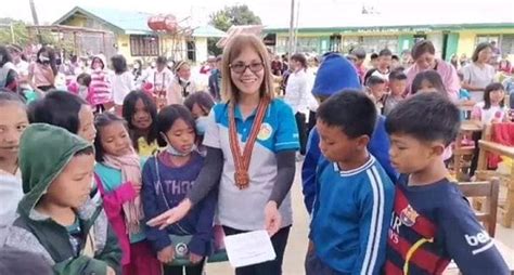 Baguio Programa Na Pagmamalasakit At Pag Asa Ng Deped Car Naihatid Sa