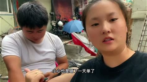 终于不用爬，在车顶乘凉了 哈哈哈正能量 生活 货车司机 社会百态 Youtube