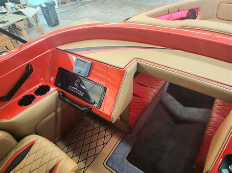 25 V Bottom Interceptor