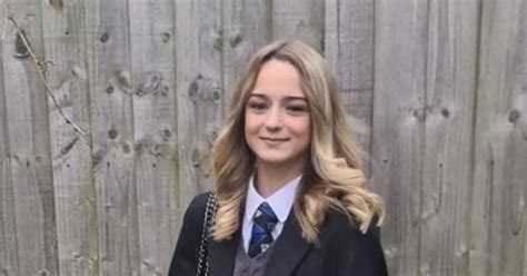 Ovo Je Devojčica Koja Je Poginula U Požaru 5 Dece I Roditelji