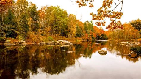 10 Best Places To See Connecticut Fall Foliage In 2025