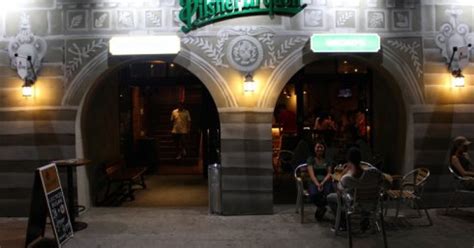 여름 휴가철 해외여행 부럽지 않은 국내 이색스토어 눈길