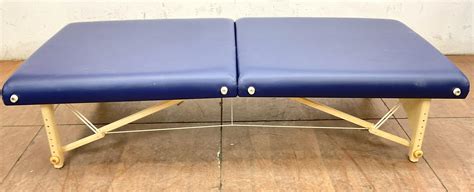 Lot Oakworks Nova Portable Massage Table