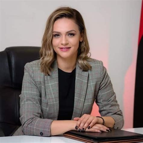 ИНТЕРВЈУ НА СТРУМИЦА ДЕНЕС СО ЕЛИ ПАНОВА СТРУМИЧАНИ ГЛАСАЈТЕ ЗА БРОЈОТ 14 И ДАЈТЕ ШАНСА НА