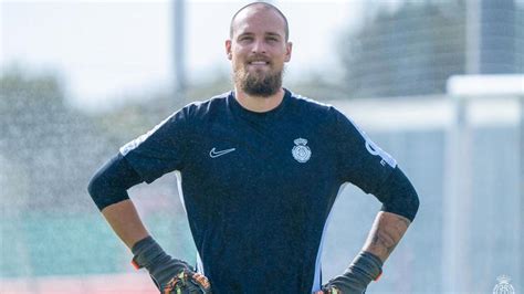 El Guardameta Del Real Mallorca Rajkovic Se Une Al Trabajo En Son Bibiloni