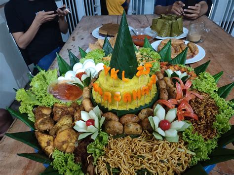 25 Tahun Ykl Indonesia Yayasan Konservasi Laut Ykl Indonesia