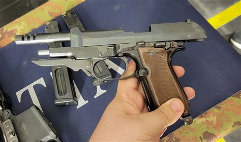 Going Select Fire With Berettas Ultra Rare 93r