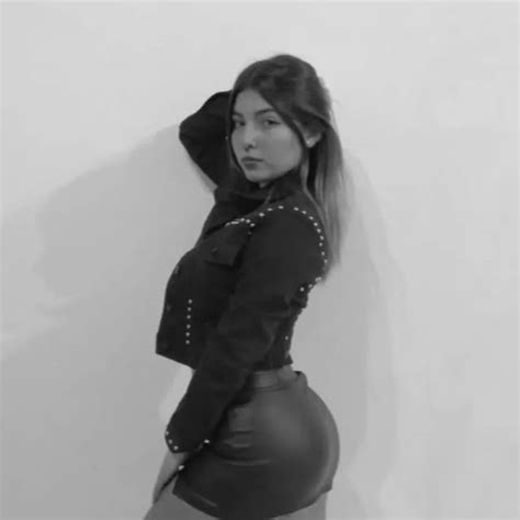 M A R T U U 🩷 Martu Vel • Threads Say More