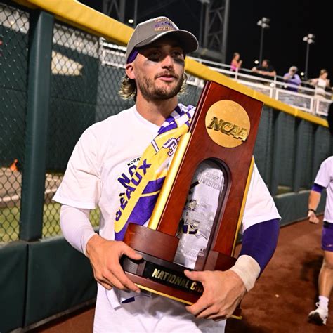 Golden Touch Lsu Center Fielder Dylan Crews Named To Abcas Gold Glove