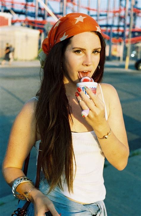 Lana Del Rey Photographed By Naomi Shon At Coney I Tumbex
