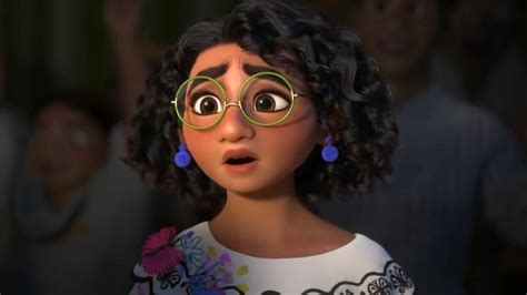 Encantos Mirabel Was Given Glasses To Reinforce A Major Theme Of The Film