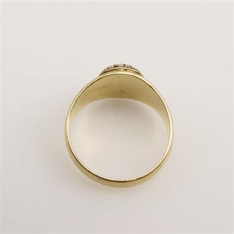 14kt Gold Class Ring Property Room 14kt Gold Class Ring Property Room