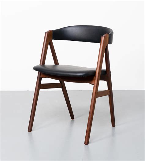 Thomas Harlev Model 205 Chairs Set Of 6 Kollect