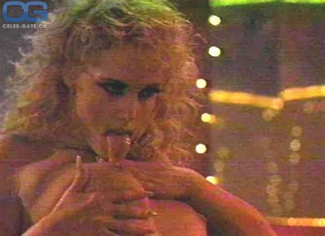 Elizabeth Berkley Nude Pictures Onlyfans Leaks Playboy Photos Sex