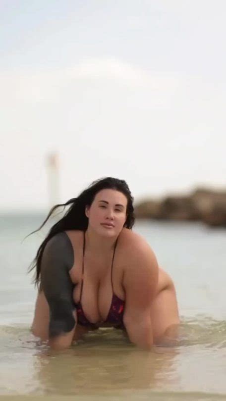 🌊🥥🍰 Tumbex