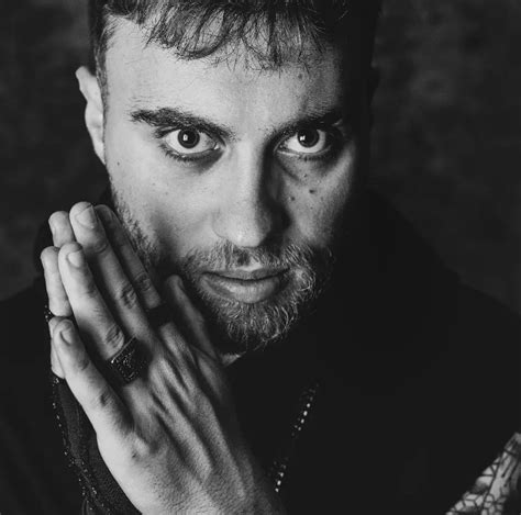 מייקל אבייב