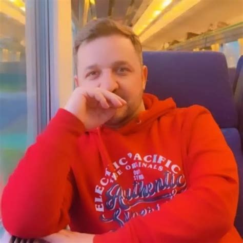 Rahimi Dil Samad • Threads Say More