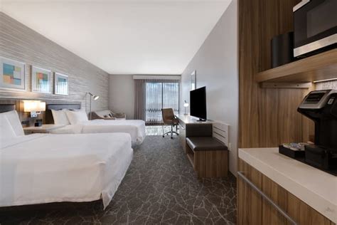Hotels Near Disneyland® Park Anaheim Ca Hilton