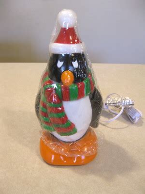 New Christmas Penguin Wscarf And Hat Table Top Lamp Light 9 Blow Mold