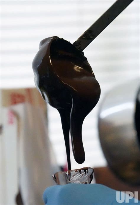 Photo Candy Being Made For Easter Slp2022041308