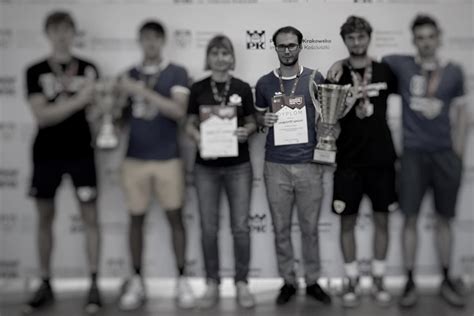 Tragedia W Sopocie Jakub Był Na Kolacji I Zabawie Ze Znajomymi Zginął Wepchnięty Pod Pociąg