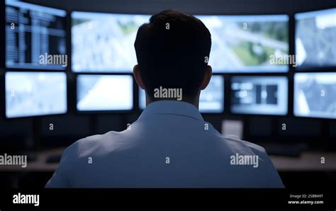 Professional Training Simulations That Dynamically Adjust Scenarios