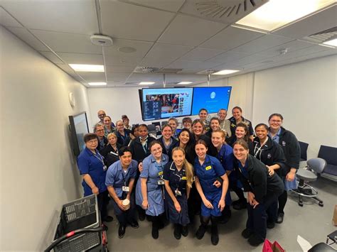 Paige Mitchell On Linkedin Its Our Final Week In Guys Cancer Centres Chemotherapy Unit Before