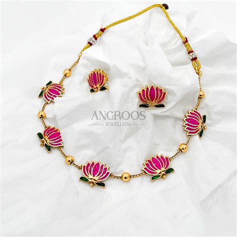 Radiant Lotus Necklace Set Perfect Floral Jewelry