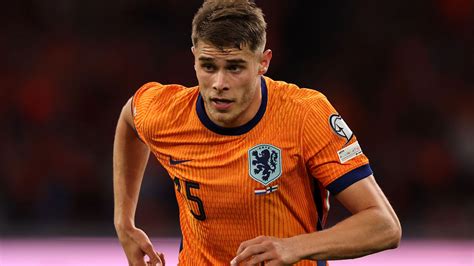 Nieuwe Vriendin Micky Van De Ven In Monaco Gespot Met Britse Influencer