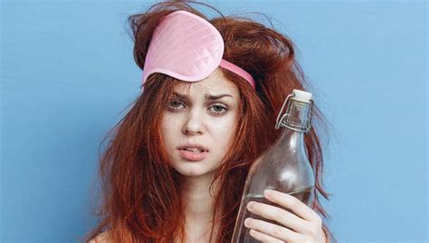 9 Telltale Signs That You Are Allergic To Alcohol Healthshots