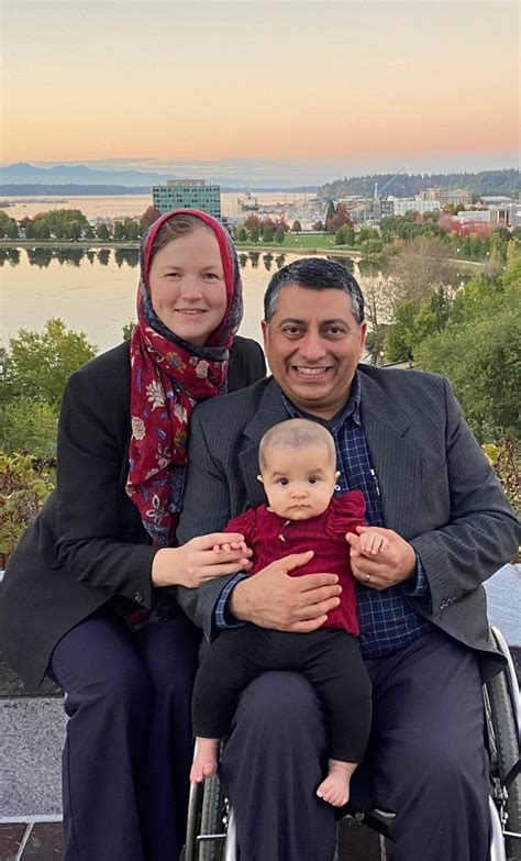 Ice Holds Decorated Veteran Legal Green Card Holder At Tacoma