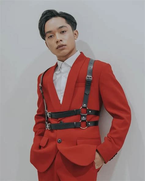 Showing Off Sixpack Abs 10 Photos Of Betrand Peto Getting More Macho