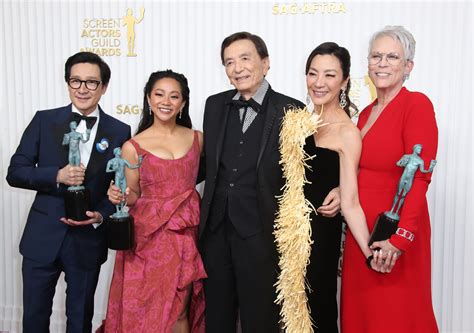 Sag Awards 2023 Best Celebrity Photos Behind The Scenes