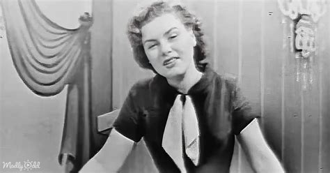 Rare 1957 Footage Of Patsy Clines ‘walkin After Midnight Madly Odd