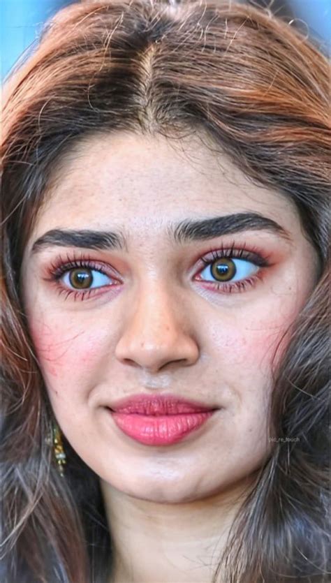 Krithi Shetty Fc Beautiful Face Images Curvy Celebrities Allu Arjun Hairstyle