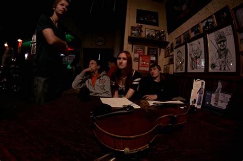 The Blees Cкачать бесплатно в Mp3 слушать музыку онлайн на портале Musify