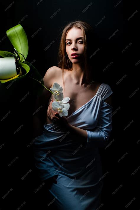 Premium Photo Seductive Woman Face Sensual Young Woman Posing With