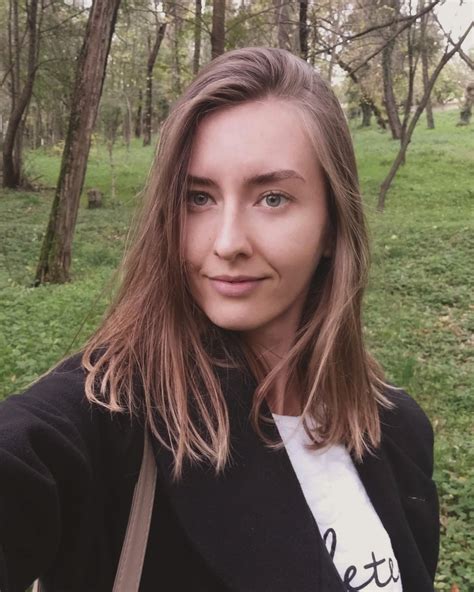 Jonida на Couchsurfing Couchsurfing