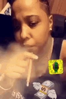 Girl Smoking Weed S Tenor