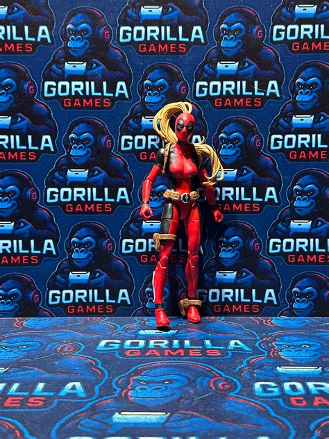 Lady Pool Marvel Legends Bluepanthervideogames