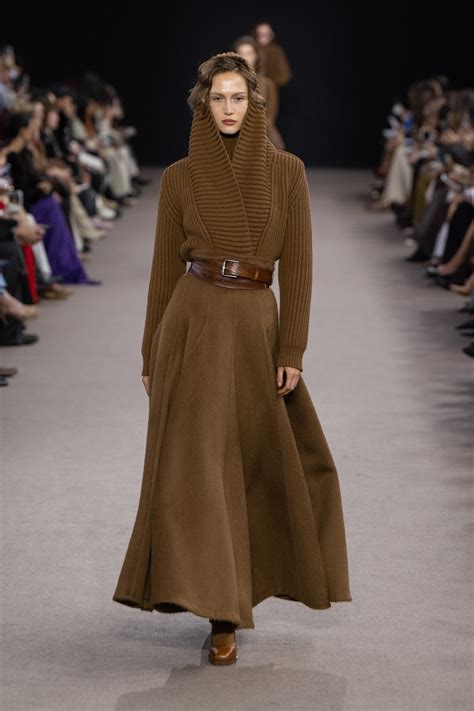 Max Mara Fall 2025 Ready To Wear Runway Fashion Show And Collection