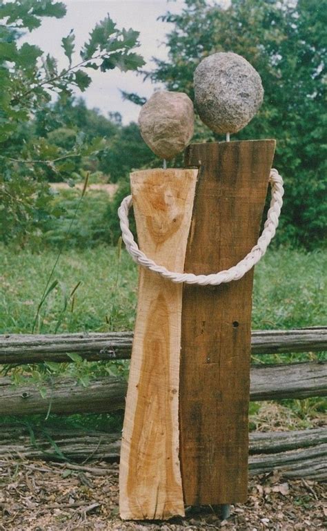 Romantische Holzskulptur Für Den Garten