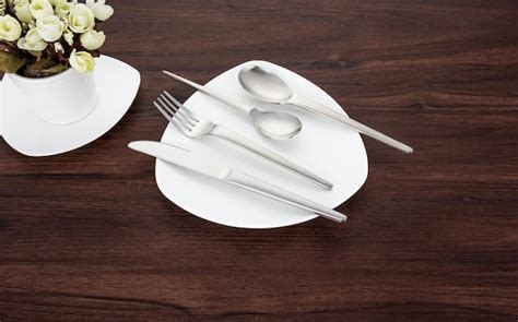 Premium Photo High Grade Stainless Steel Tableware