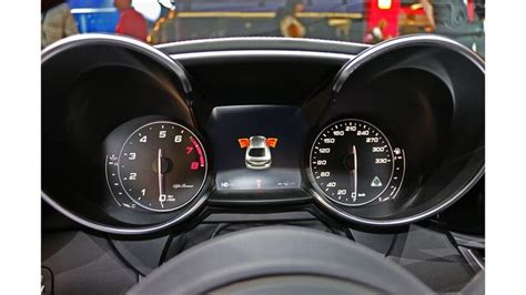 Pin By Auto Ici On La Nouvelle Alfa Romeo Giulia Alfa Romeo Giulia Alfa Romeo Vehicle Gauge