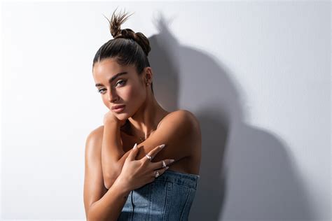 לשיקום עוטף עזה נועה קירל בעיבוד חדש לשיר יוניקורן אתר החדשות דבר