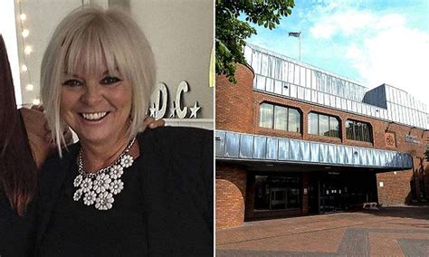 Σοκάρει 15χρονος μαθητής «Το σεξ με τη δασκάλα μου ήταν τόσο άγριο που αιμορραγούσα [video