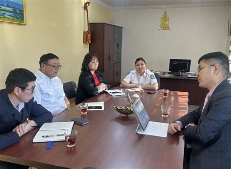 Эвлэрүүлэн зуучлалын зөвлөлийн гишүүн арга зүйн зөвлөгөө өгч ажиллалаа Булган аймаг дахь